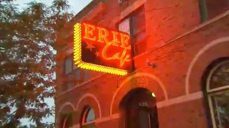 Erie Café | River North | Restaurants | Check, Please! | WTTW Chicago